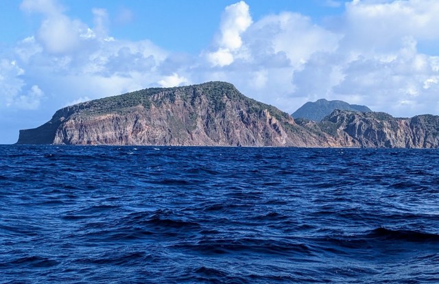 The Quill, Island History and Crabs – SV Fayaway